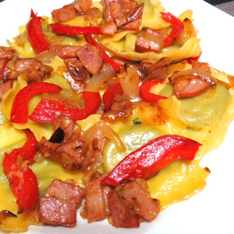 Ricotta and Spinach Ravioli with Red Pepper, Ham & Parmesan – – Ready ...